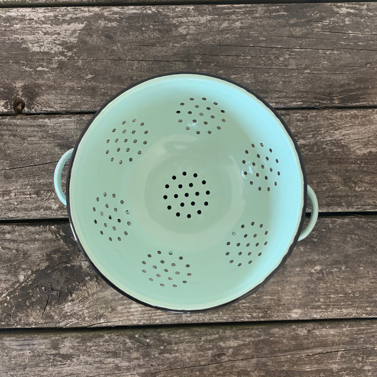 pale blue enamelware colander – Lauren Liess